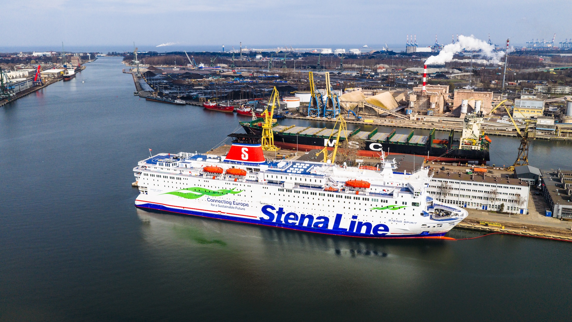 Stena Spirit przypłynął do Gdańska. Trafi do Remontowej na naprawę ...