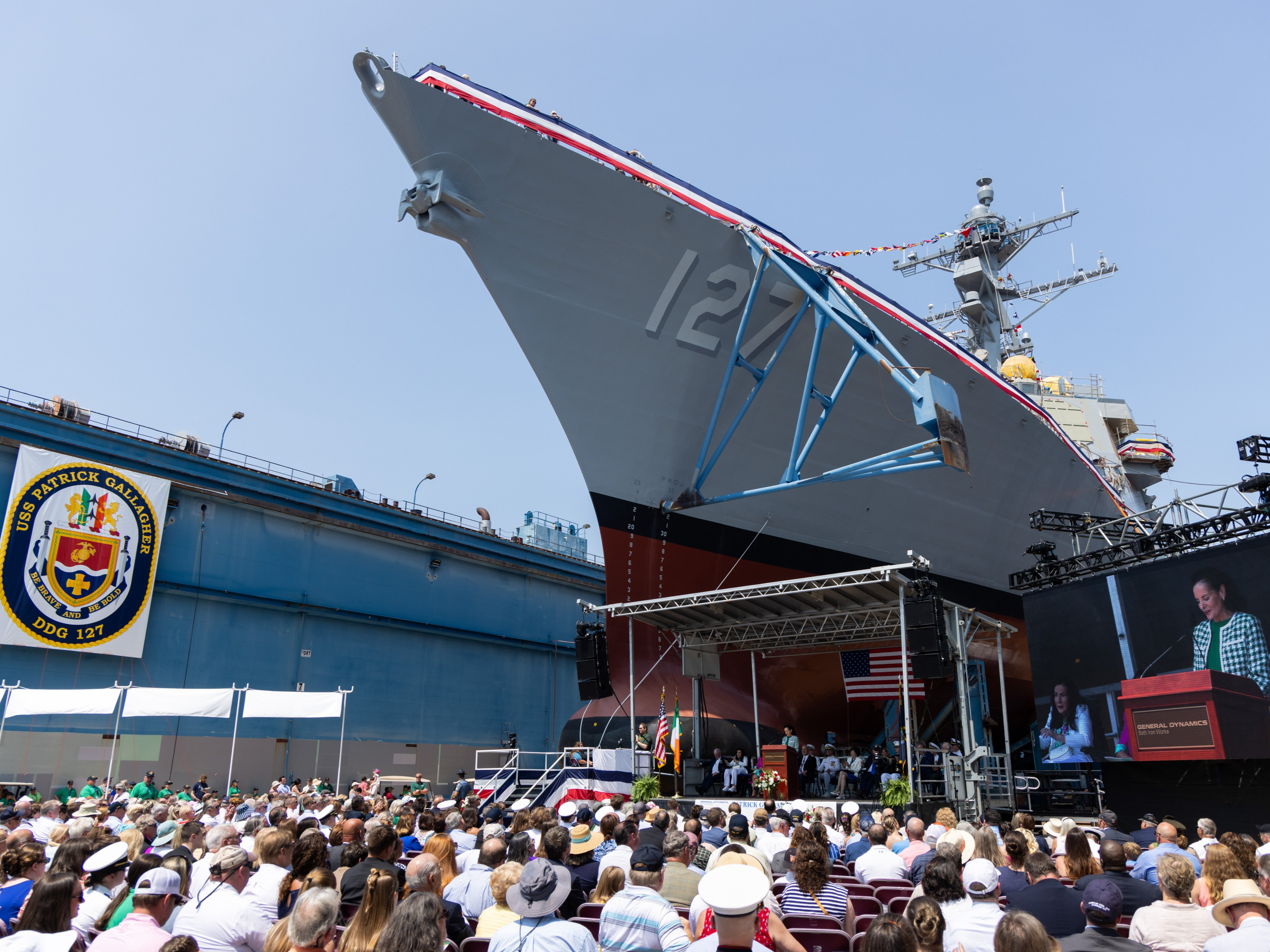 Chrzest nowego niszczyciela US Navy. USS Patrick Gallagher prezentuje ...